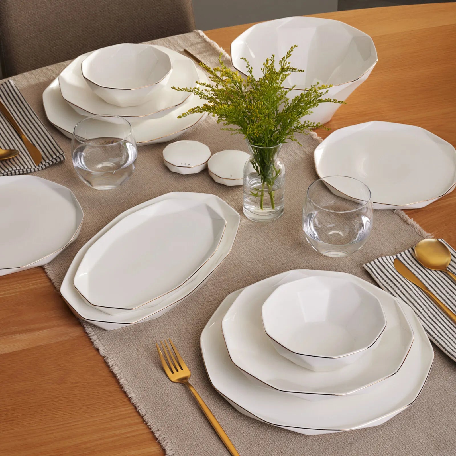 Service de table Karaca Streamline Diamant pour 12 personnes, 57 pièce